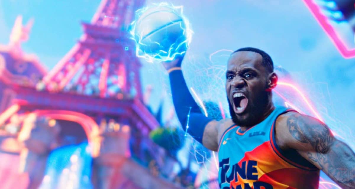 Basketballen met de Looney Tunes in Space Jam: A New Legacy-trailer ...